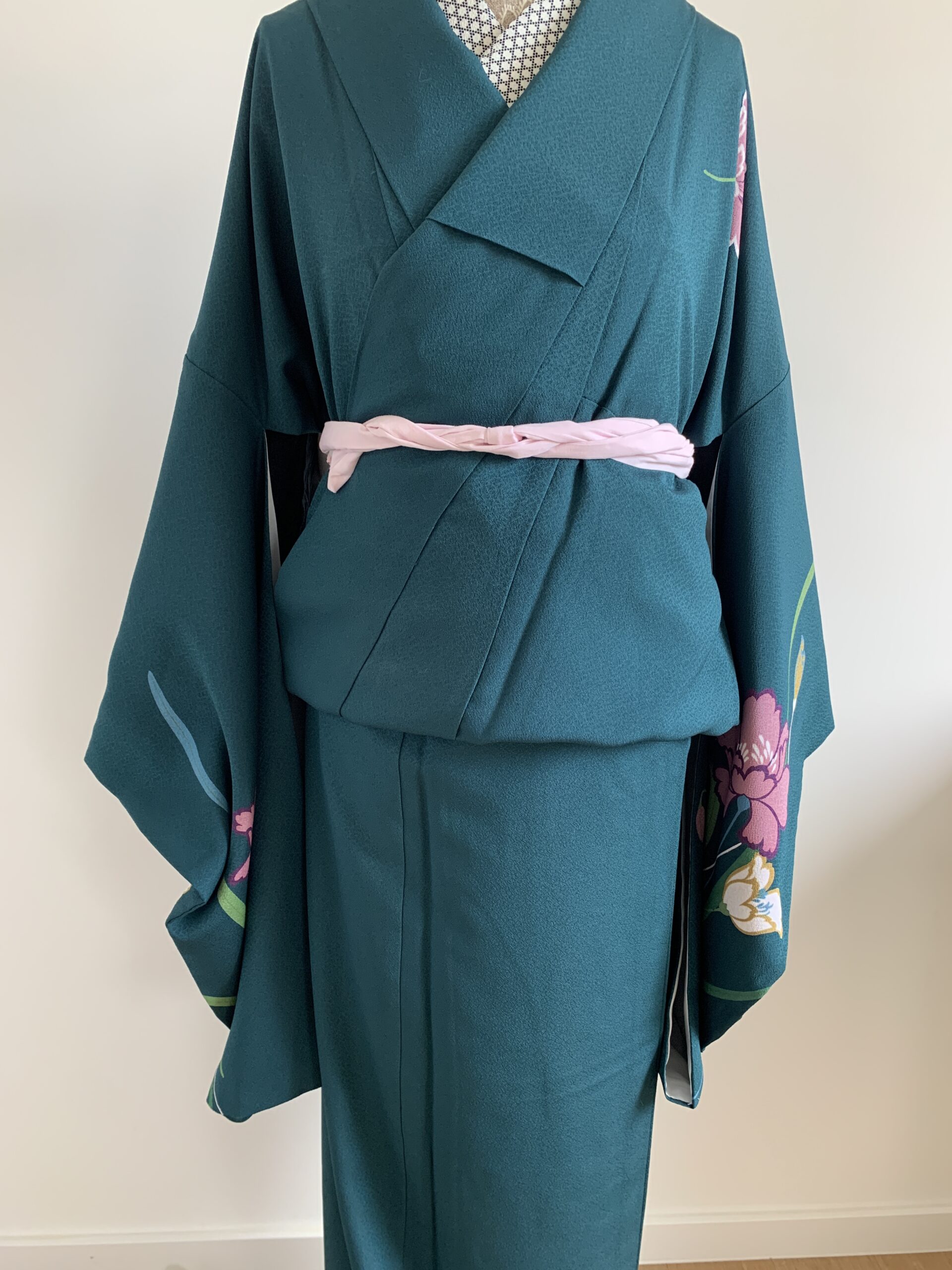 How to wear a kimono - Kimono Academy
